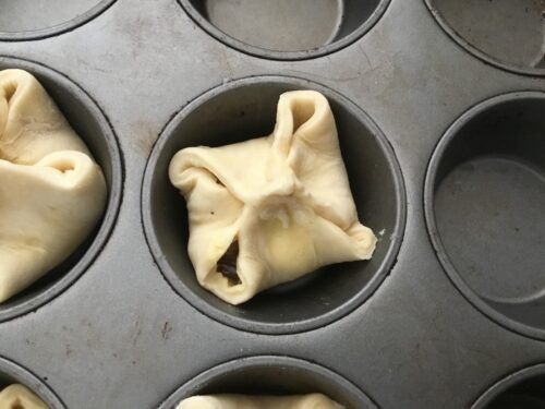 Chicken and Honey Pastries - Food and Cooking of the Middle Kingdoms